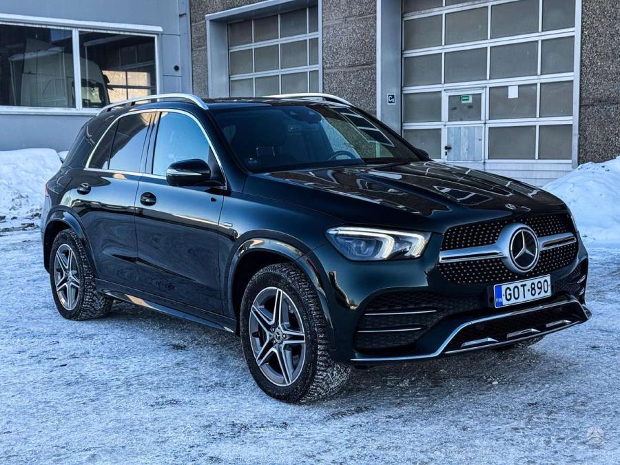 Zaļš Mercedes-Benz GLE 350 2020 Viļņa, ar dzinēja tilpumu 2.00 L un nobraukumu 102 tūkst. km par 43900 €, foto 3 vietnē AUTOMOTO.COM.LV