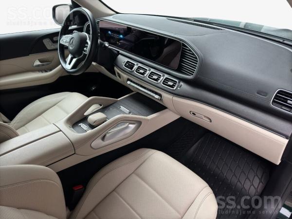 Green Mercedes-Benz GLE 350 2020 in Riga, with an engine capacity of 3.00 L and mileage of 98 thousand km for 51900 €, photo 5 on AUTOMOTO.COM.LV