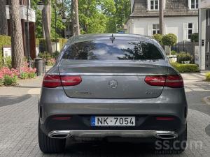 Pelēks Mercedes-Benz GLE 350 2015 Rīga, ar dzinēja tilpumu 3.00 L un nobraukumu 144 tūkst. km par 25900 €, foto 6 vietnē AUTOMOTO.COM.LV