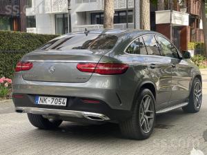 Pelēks Mercedes-Benz GLE 350 2015 Rīga, ar dzinēja tilpumu 3.00 L un nobraukumu 144 tūkst. km par 25900 €, foto 7 vietnē AUTOMOTO.COM.LV