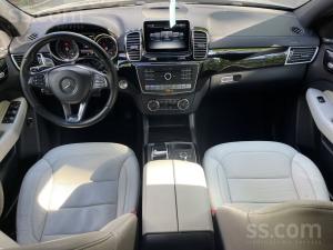Pelēks Mercedes-Benz GLE 350 2015 Rīga, ar dzinēja tilpumu 3.00 L un nobraukumu 144 tūkst. km par 25900 €, foto 8 vietnē AUTOMOTO.COM.LV