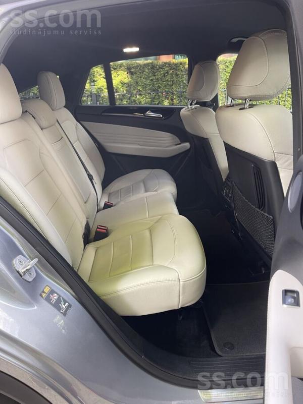 Grey Mercedes-Benz GLE 350 2015 in Riga, with an engine capacity of 3.00 L and mileage of 144 thousand km for 25900 €, photo 10 on AUTOMOTO.COM.LV