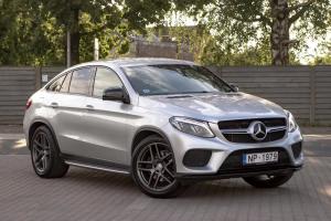 Grey Mercedes-Benz GLE 350 2015 in Jelgava, with an engine capacity of 3.00 L and mileage of 190 thousand km for 26900 €, photo 3 on AUTOMOTO.COM.LV
