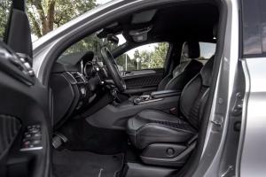 Grey Mercedes-Benz GLE 350 2015 in Jelgava, with an engine capacity of 3.00 L and mileage of 190 thousand km for 26900 €, photo 8 on AUTOMOTO.COM.LV