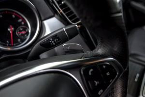 Grey Mercedes-Benz GLE 350 2015 in Jelgava, with an engine capacity of 3.00 L and mileage of 190 thousand km for 26900 €, photo 12 on AUTOMOTO.COM.LV