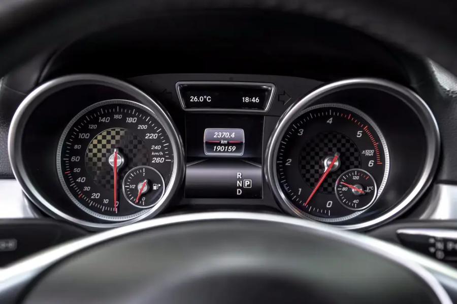 Grey Mercedes-Benz GLE 350 2015 in Jelgava, with an engine capacity of 3.00 L and mileage of 190 thousand km for 26900 €, photo 13 on AUTOMOTO.COM.LV