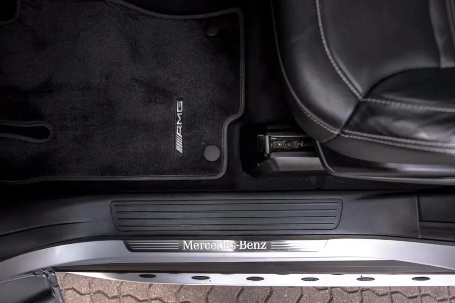 Grey Mercedes-Benz GLE 350 2015 in Jelgava, with an engine capacity of 3.00 L and mileage of 190 thousand km for 26900 €, photo 20 on AUTOMOTO.COM.LV