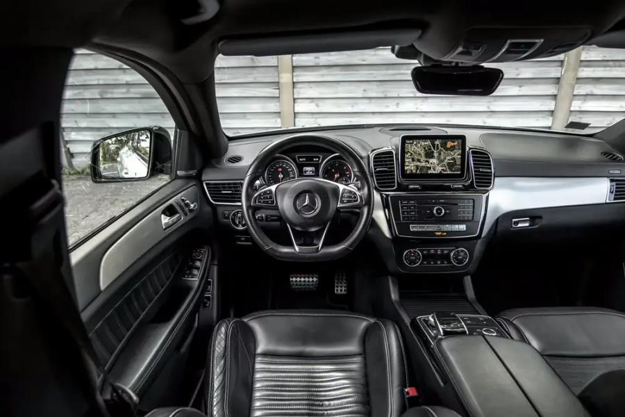 Grey Mercedes-Benz GLE 350 2015 in Jelgava, with an engine capacity of 3.00 L and mileage of 190 thousand km for 26900 €, photo 21 on AUTOMOTO.COM.LV