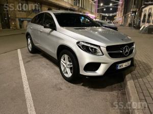 Grey Mercedes-Benz GLE 350 2020 in Riga, with an engine capacity of 3.00 L and mileage of 122 thousand km for 39900 €, photo  on AUTOMOTO.COM.LV