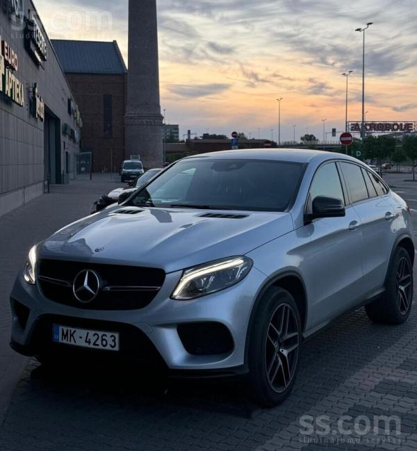 Серый Мерседес ГЛE 350 2020 в Рига, объемом двигателя 3.00 л и пробегом 122 тыс. км за 39900 €, фото 9 на AUTOMOTO.COM.LV