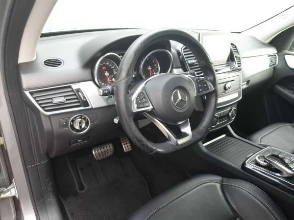 Pelēks Mercedes-Benz GLE 350 2015 Viļņa, ar dzinēja tilpumu 2.99 L un nobraukumu 222 tūkst. km par 24900 €, foto 9 vietnē AUTOMOTO.COM.LV