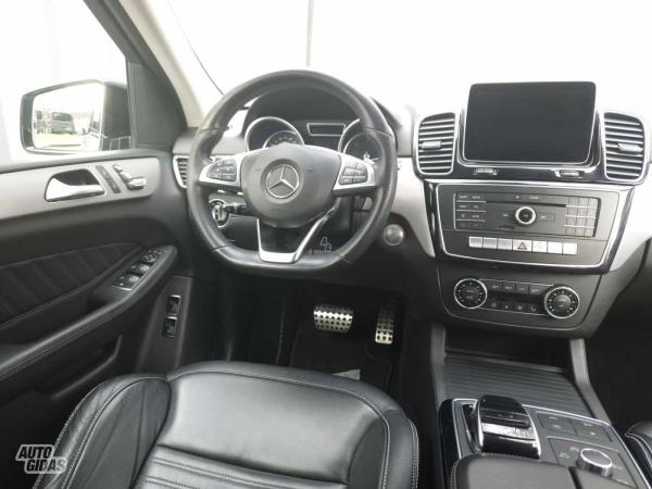 Pelēks Mercedes-Benz GLE 350 2015 Viļņa, ar dzinēja tilpumu 3.00 L un nobraukumu 222 tūkst. km par 24900 €, foto 7 vietnē AUTOMOTO.COM.LV