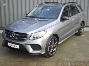 Pelēks Mercedes-Benz GLE 350 2015 Viļņa, ar dzinēja tilpumu 2.99 L un nobraukumu 222 tūkst. km par 24900 €, foto  vietnē AUTOMOTO.COM.LV