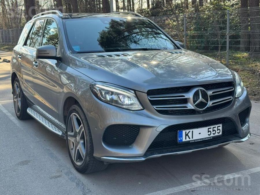 Grey Mercedes-Benz GLE 350 2015 in Riga, with an engine capacity of 3.00 L and mileage of 148 thousand km for 28700 €, photo 3 on AUTOMOTO.COM.LV