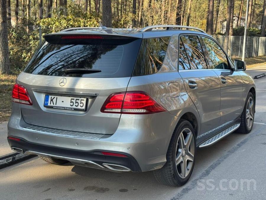 Grey Mercedes-Benz GLE 350 2015 in Riga, with an engine capacity of 3.00 L and mileage of 148 thousand km for 28700 €, photo 5 on AUTOMOTO.COM.LV