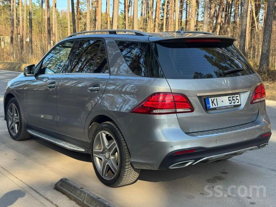 Grey Mercedes-Benz GLE 350 2015 in Riga, with an engine capacity of 3.00 L and mileage of 148 thousand km for 28700 €, photo 7 on AUTOMOTO.COM.LV