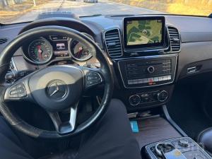 Grey Mercedes-Benz GLE 350 2015 in Riga, with an engine capacity of 3.00 L and mileage of 148 thousand km for 28700 €, photo 9 on AUTOMOTO.COM.LV