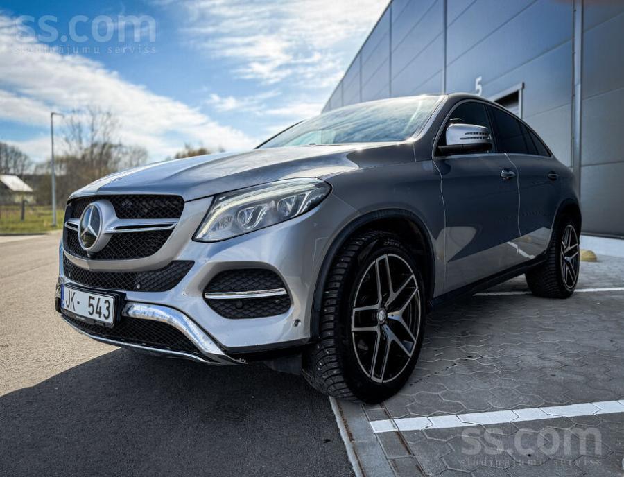 Серый Мерседес ГЛE 350 2015 в Рига, объемом двигателя 3.00 л и пробегом 240 тыс. км за 23800 €, фото 1 на AUTOMOTO.COM.LV