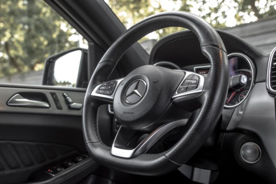 Серый Мерседес ГЛE 350 2015 в Рига, объемом двигателя 3.00 л и пробегом 190 тыс. км за 29700 €, фото 11 на AUTOMOTO.COM.LV