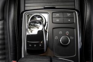Серый Мерседес ГЛE 350 2015 в Рига, объемом двигателя 3.00 л и пробегом 190 тыс. км за 29700 €, фото 12 на AUTOMOTO.COM.LV