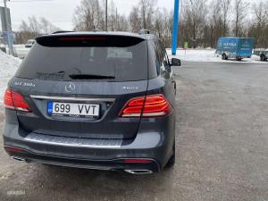 Pelēks Mercedes-Benz GLE 350 2015 Tallina, ar dzinēja tilpumu 3.00 L un nobraukumu 204 tūkst. km par 25000 €, foto 12 vietnē AUTOMOTO.COM.LV