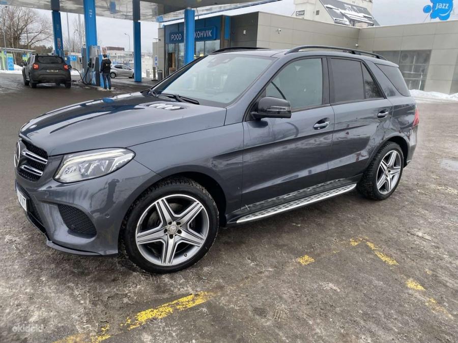 Pelēks Mercedes-Benz GLE 350 2015 Tallina, ar dzinēja tilpumu 3.00 L un nobraukumu 204 tūkst. km par 25000 €, foto 15 vietnē AUTOMOTO.COM.LV