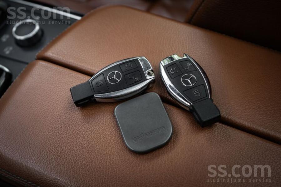 Серый Мерседес ГЛE 350 2015 в Рига, объемом двигателя 3.00 л и пробегом 242 тыс. км за 24500 €, фото 31 на AUTOMOTO.COM.LV
