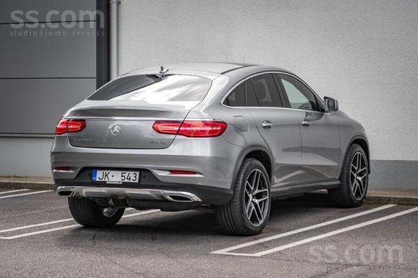 Pelēks Mercedes-Benz GLE 350 2015 Rīga, ar dzinēja tilpumu 3.00 L un nobraukumu 242 tūkst. km par 24500 €, foto 4 vietnē AUTOMOTO.COM.LV