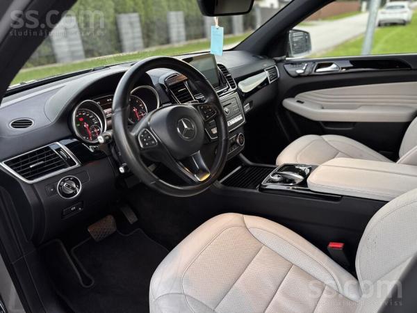 Mercedes-Benz GLE 350 2015 Rīga vietnē Pelēks Mercedes-Benz GLE 350 2015 Rīga, ar dzinēja tilpumu 3.00 L un nobraukumu 145 tūkst. km par 27900 €, foto 9 vietnē AUTOMOTO.COM.LV