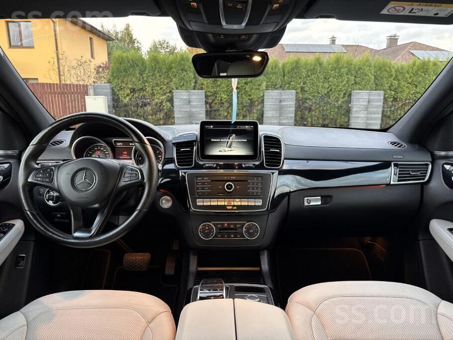 Grey Mercedes-Benz GLE 350 2015 in Riga, with an engine capacity of 3.00 L and mileage of 145 thousand km for 27900 €, photo 14 on AUTOMOTO.COM.LV