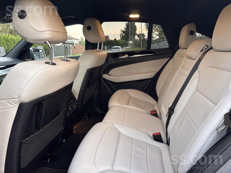 Grey Mercedes-Benz GLE 350 2015 in Riga, with an engine capacity of 3.00 L and mileage of 145 thousand km for 27900 €, photo 16 on AUTOMOTO.COM.LV