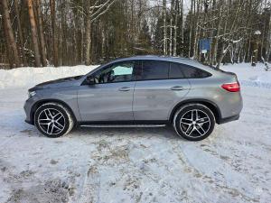 Grey Mercedes-Benz GLE 350 2016 in Prienai, with an engine capacity of 2.99 L and mileage of 222 thousand km for 27500 €, photo 7 on AUTOMOTO.COM.LV