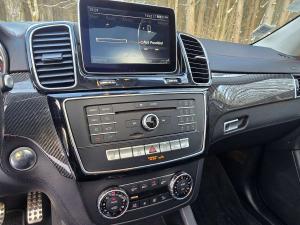 Grey Mercedes-Benz GLE 350 2016 in Prienai, with an engine capacity of 2.99 L and mileage of 222 thousand km for 27500 €, photo 15 on AUTOMOTO.COM.LV