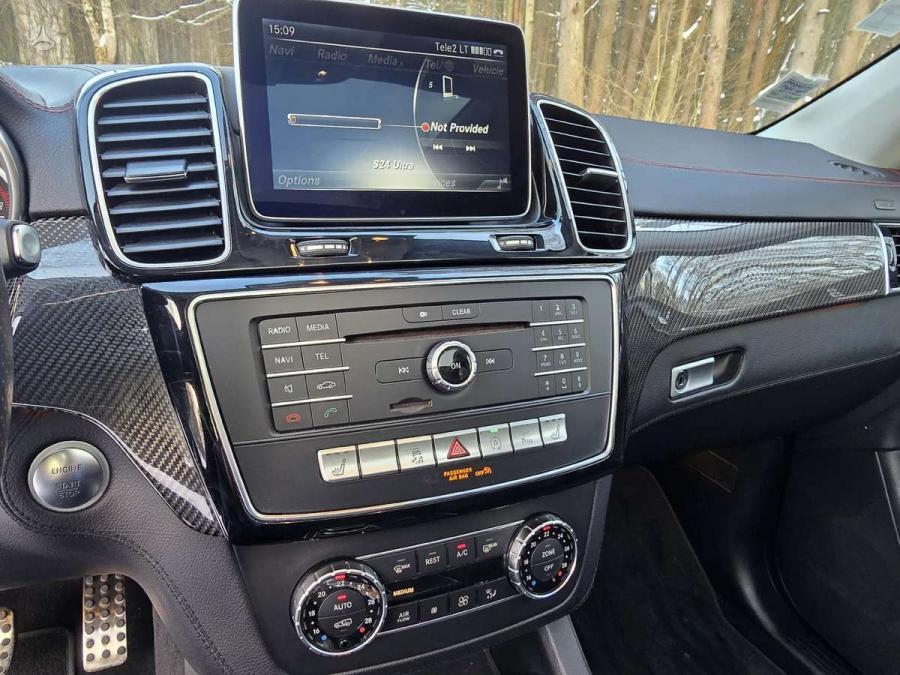 Grey Mercedes-Benz GLE 350 2016 in Prienai, with an engine capacity of 2.99 L and mileage of 222 thousand km for 27500 €, photo 15 on AUTOMOTO.COM.LV