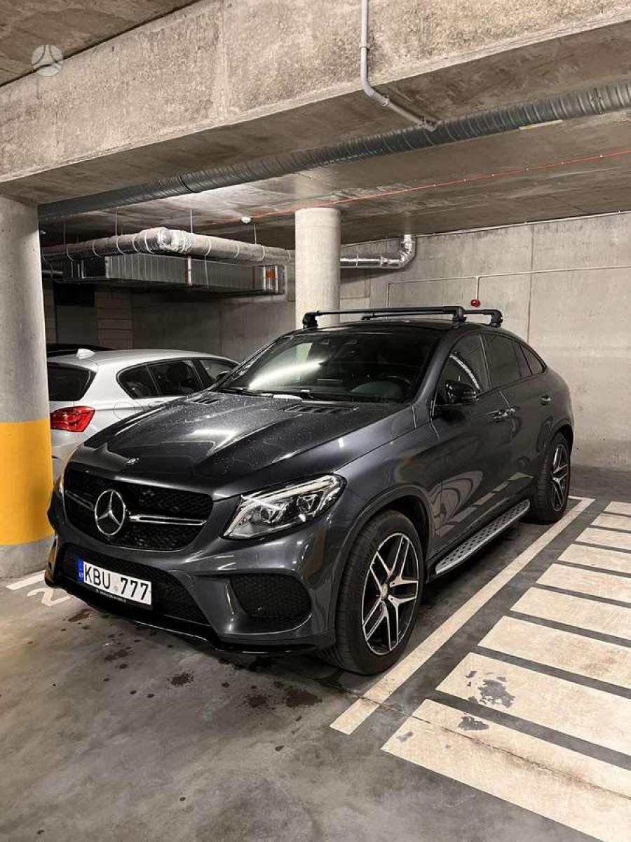 Pelēks Mercedes-Benz GLE 350 2016 Kauņa, ar dzinēja tilpumu 2.99 L un nobraukumu 215 tūkst. km par 31500 €, foto 1 vietnē AUTOMOTO.COM.LV