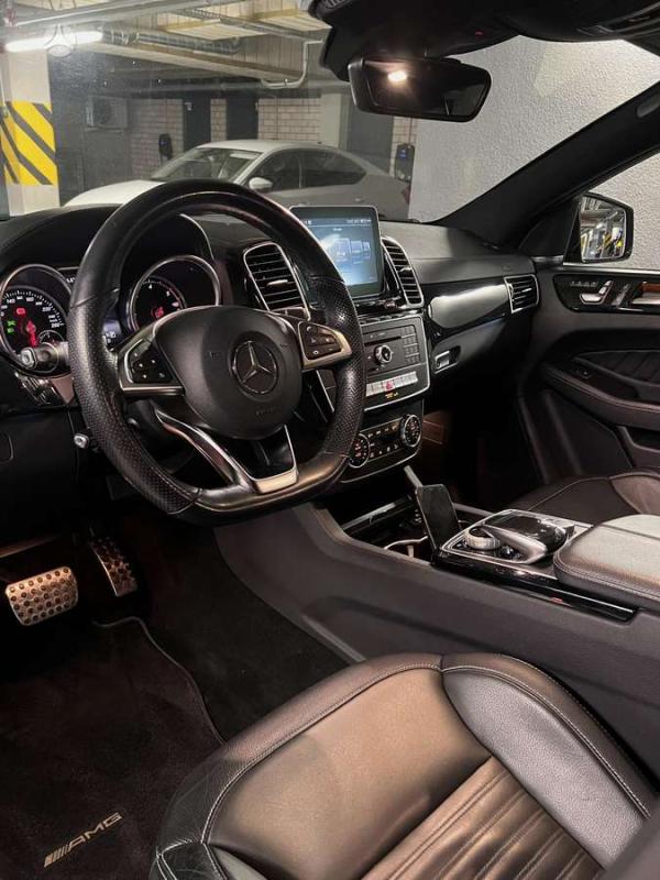 Grey Mercedes-Benz GLE 350 2016 in Kaunas, with an engine capacity of 2.99 L and mileage of 215 thousand km for 31500 €, photo 10 on AUTOMOTO.COM.LV