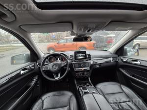 Pelēks Mercedes-Benz GLE 350 2016 Rīga, ar dzinēja tilpumu 3.00 L un nobraukumu 236 tūkst. km par 24590 €, foto 11 vietnē AUTOMOTO.COM.LV