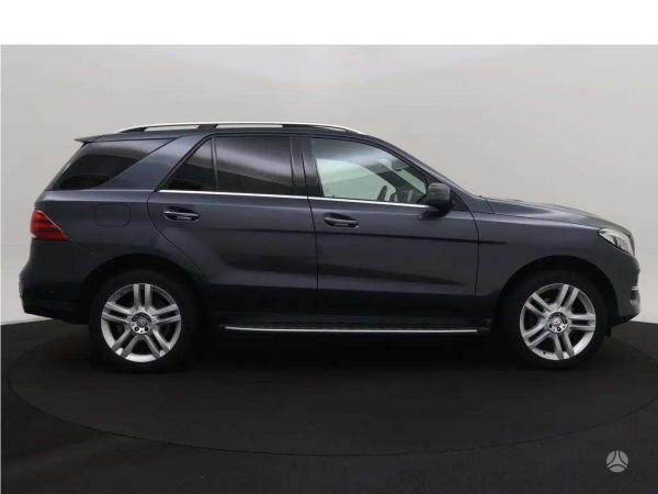 Pelēks Mercedes-Benz GLE 350 2016 Kauņa, ar dzinēja tilpumu 2.99 L un nobraukumu 153 tūkst. km par 25900 €, foto 5 vietnē AUTOMOTO.COM.LV