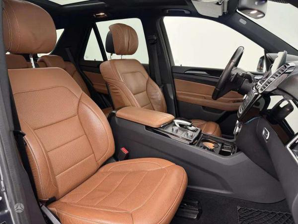 Pelēks Mercedes-Benz GLE 350 2016 Kauņa, ar dzinēja tilpumu 2.99 L un nobraukumu 153 tūkst. km par 25900 €, foto 8 vietnē AUTOMOTO.COM.LV