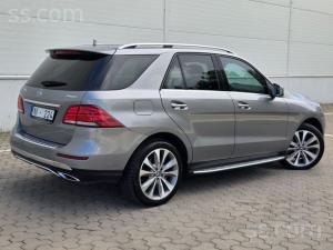 Серый Мерседес ГЛE 350 2016 в Рига, объемом двигателя 3.00 л и пробегом 270 тыс. км за 20900 €, фото 19 на AUTOMOTO.COM.LV