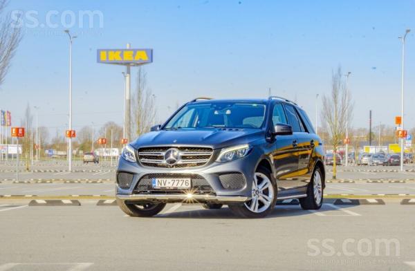 Серый Мерседес ГЛE 350 2016 в Рига, объемом двигателя 3.00 л и пробегом 236 тыс. км за 18390 €, фото 1 на AUTOMOTO.COM.LV