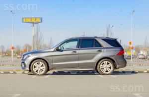 Pelēks Mercedes-Benz GLE 350 2016 Rīga, ar dzinēja tilpumu 3.00 L un nobraukumu 236 tūkst. km par 18390 €, foto 5 vietnē AUTOMOTO.COM.LV