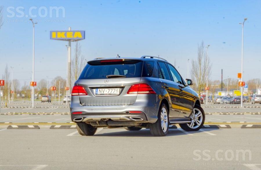 Pelēks Mercedes-Benz GLE 350 2016 Rīga, ar dzinēja tilpumu 3.00 L un nobraukumu 236 tūkst. km par 18390 €, foto 6 vietnē AUTOMOTO.COM.LV