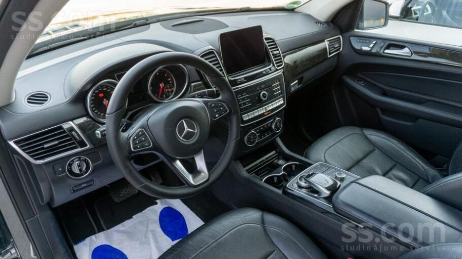 Pelēks Mercedes-Benz GLE 350 2016 Rīga, ar dzinēja tilpumu 3.00 L un nobraukumu 236 tūkst. km par 18390 €, foto 10 vietnē AUTOMOTO.COM.LV