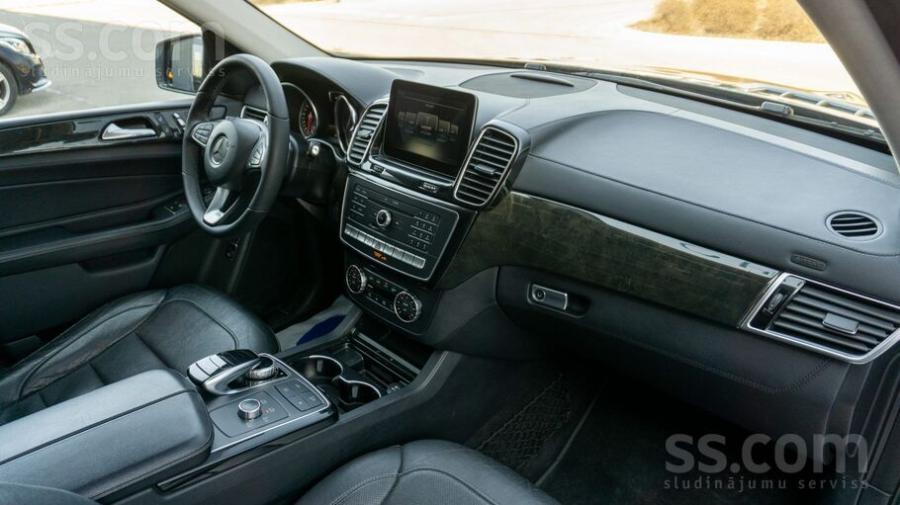 Pelēks Mercedes-Benz GLE 350 2016 Rīga, ar dzinēja tilpumu 3.00 L un nobraukumu 236 tūkst. km par 18390 €, foto 11 vietnē AUTOMOTO.COM.LV