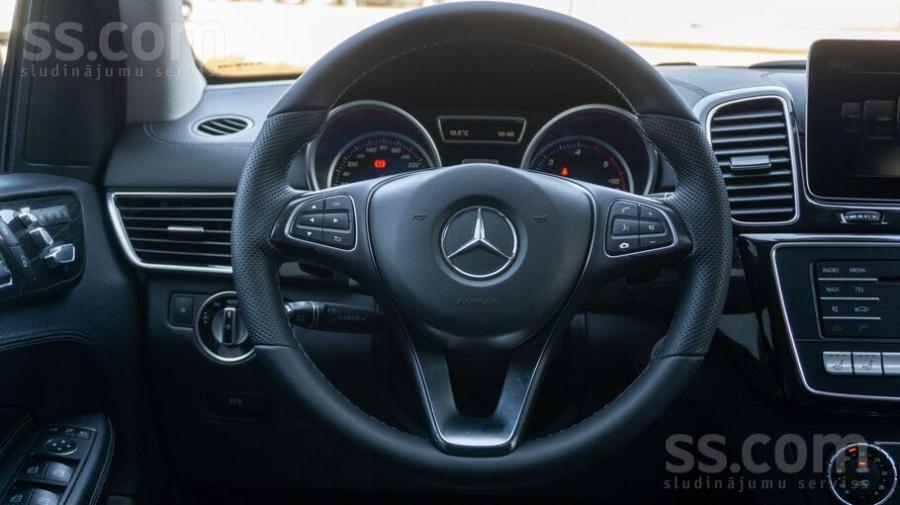 Pelēks Mercedes-Benz GLE 350 2016 Rīga, ar dzinēja tilpumu 3.00 L un nobraukumu 236 tūkst. km par 18390 €, foto 14 vietnē AUTOMOTO.COM.LV