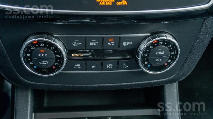 Pelēks Mercedes-Benz GLE 350 2016 Rīga, ar dzinēja tilpumu 3.00 L un nobraukumu 236 tūkst. km par 18390 €, foto 17 vietnē AUTOMOTO.COM.LV