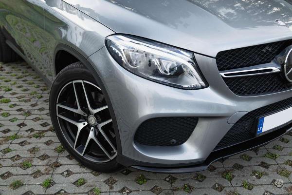 Pelēks Mercedes-Benz GLE 350 2016 Viļņa, ar dzinēja tilpumu 2.99 L un nobraukumu 138 tūkst. km par 32000 €, foto 6 vietnē AUTOMOTO.COM.LV