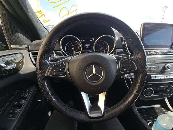 Grey Mercedes-Benz GLE 350 2016 in Kaunas, with an engine capacity of 3.50 L and mileage of 113 thousand km for 17300 €, photo 9 on AUTOMOTO.COM.LV
