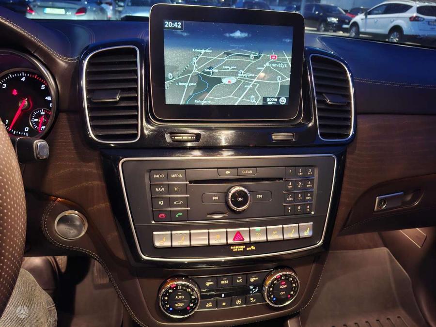 Серый Мерседес ГЛE 350 2016 в Паневежис, объемом двигателя 3.00 л и пробегом 271 тыс. км за 15000 €, фото 7 на AUTOMOTO.COM.LV